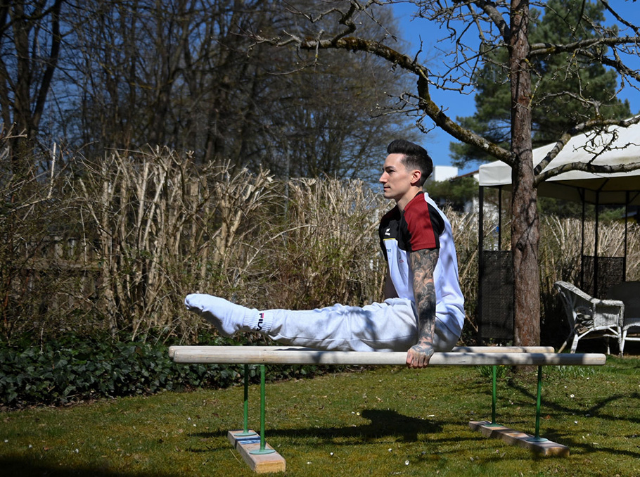 Ոչ մի օր առանց սպորտի. Հնարամիտ մարզիկների տնային պարապմունքները ...