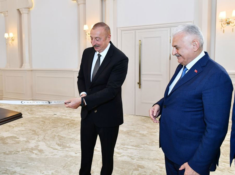 Replica of Sultan Mehmed’s sword handed over to the “conqueror of Karabakh” Ilham Aliyev ...