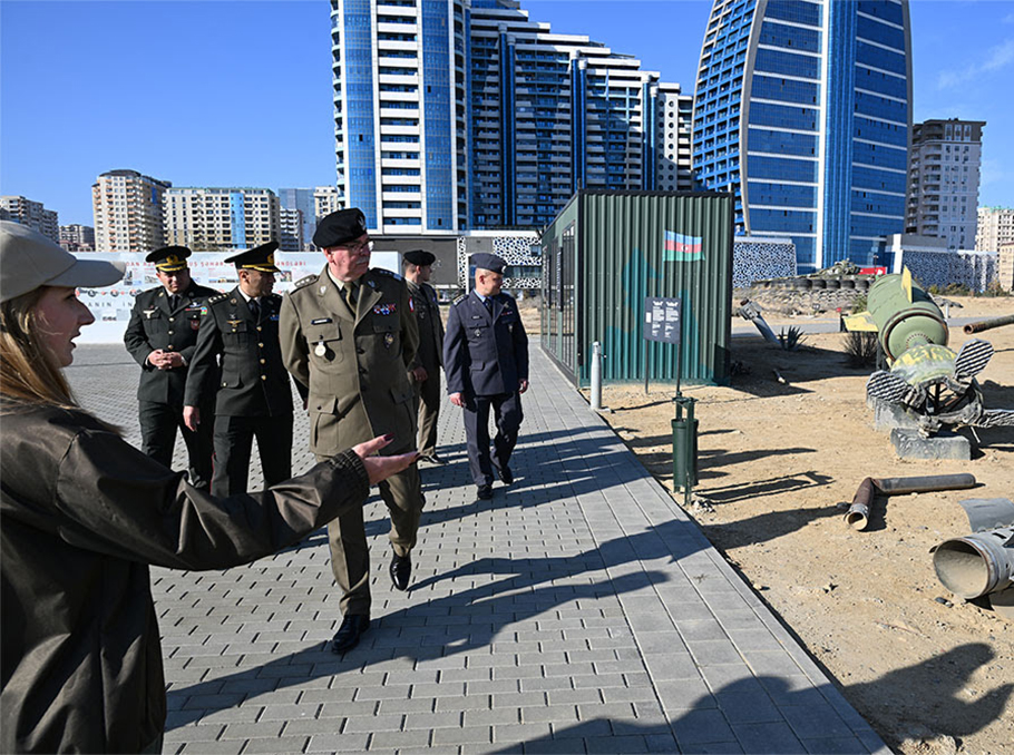 NATO delegation visits the “War Trophy Park” in Baku - Mediamax.am