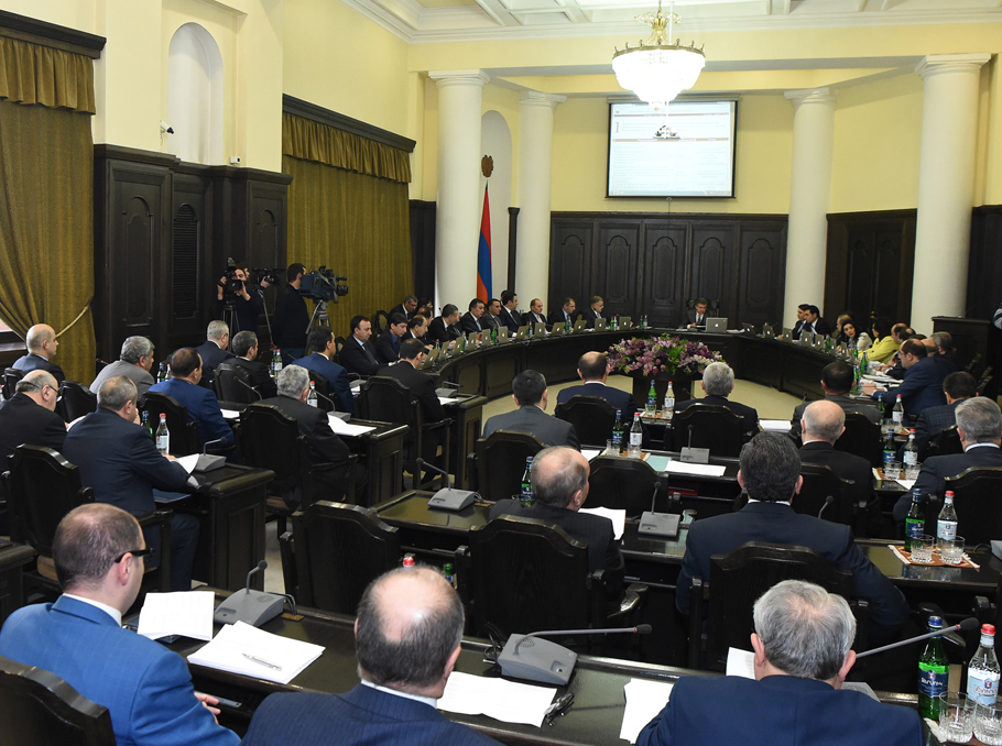 Armenian Government to optimize office space of state agencies ...